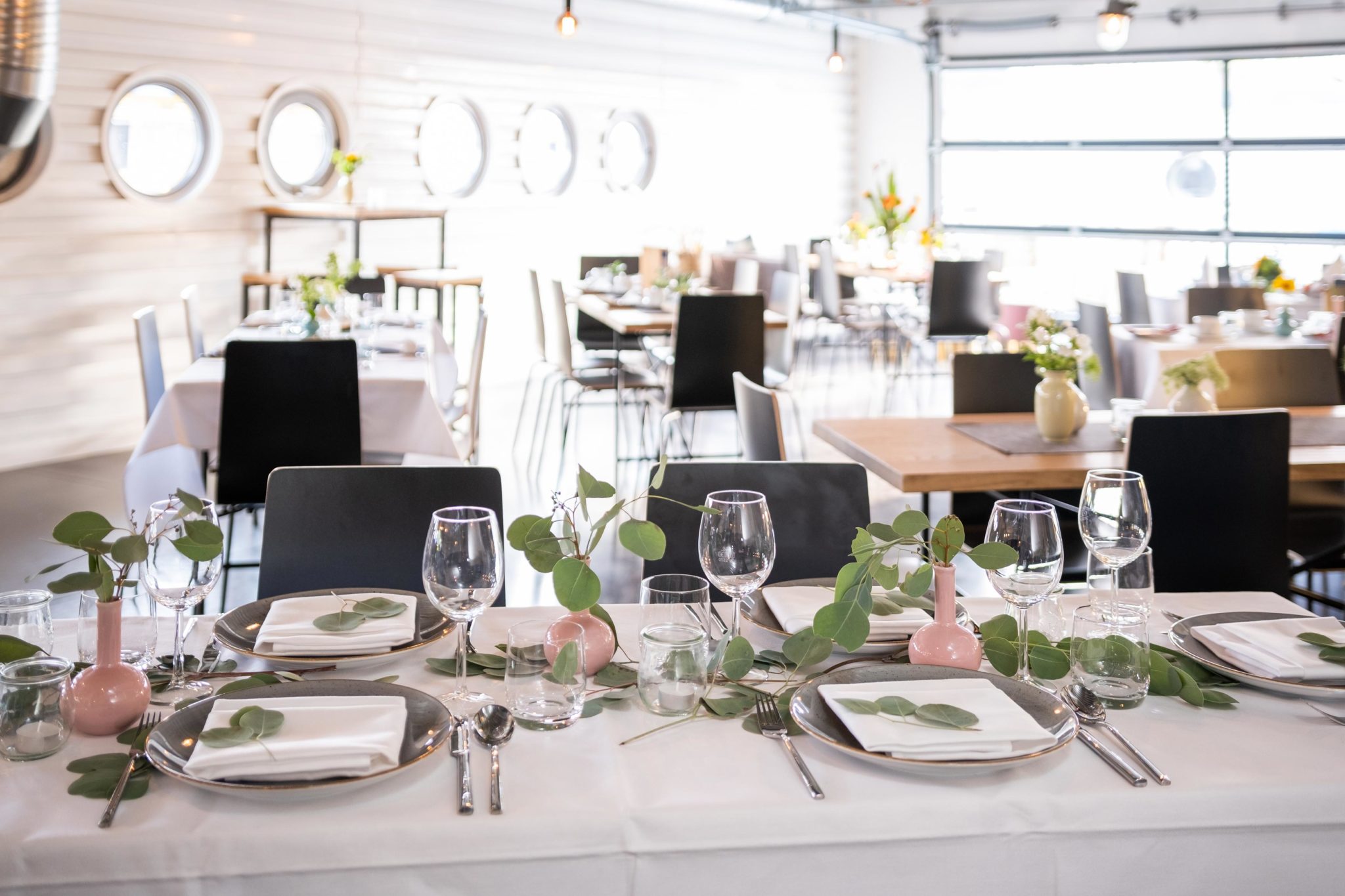 Bestuhlungen für Events & Feiern - Dock10 Berlin