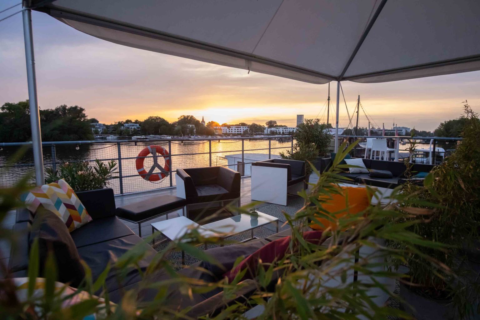 Dock10 Berlin - Die Eventlocation am Wasser