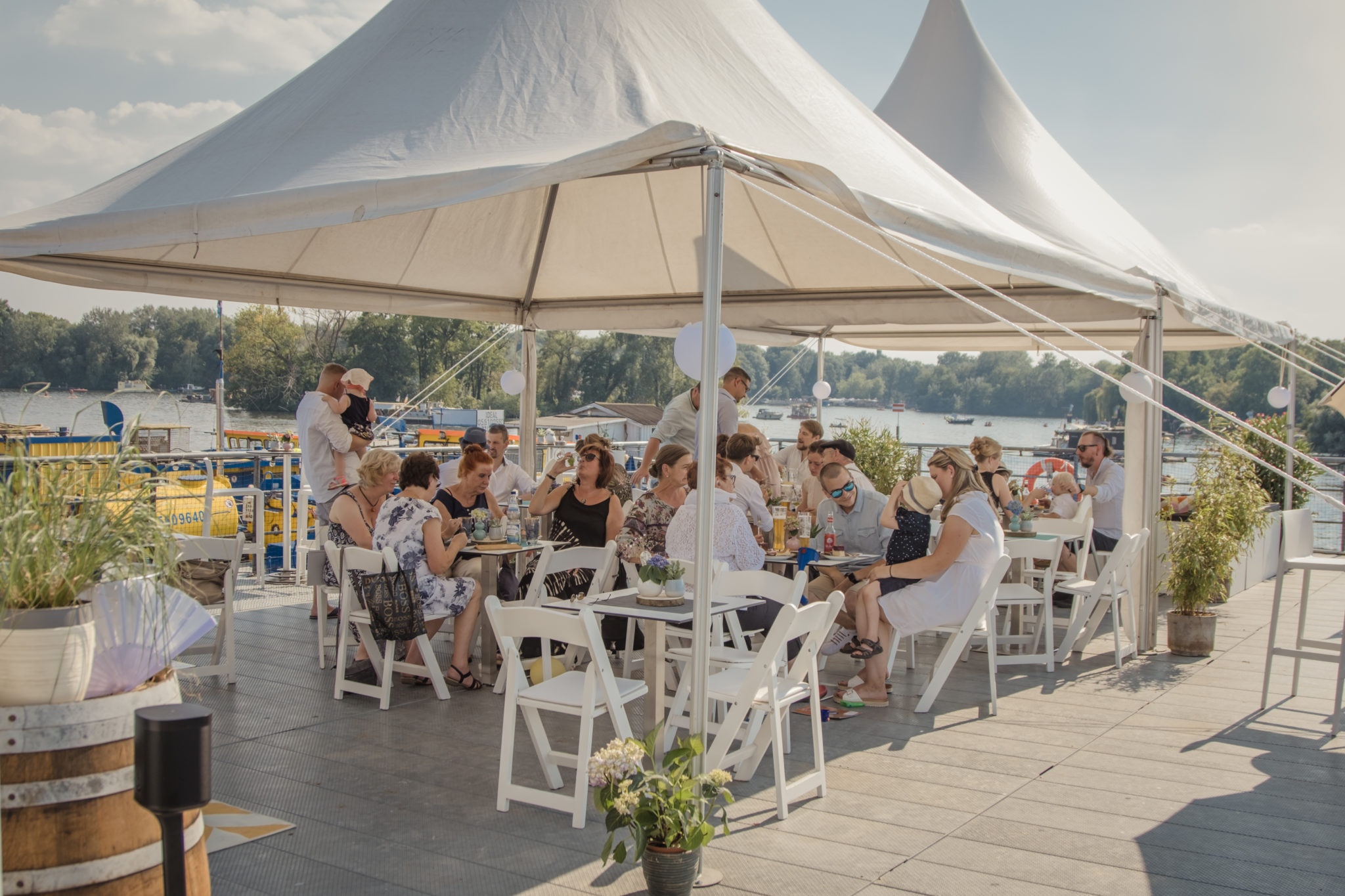 Bestuhlungen für Events & Feiern - Dock10 Berlin